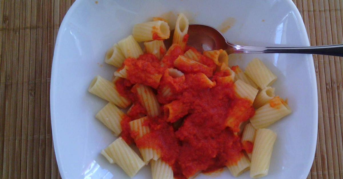 Tomatensoße mit Paprika (zu Nudeln) von happy77. Ein Thermomix® Rezept ...